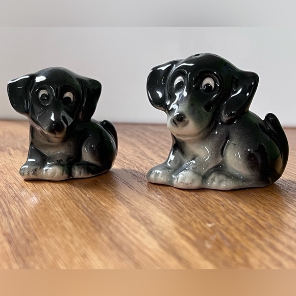 Dining | Vintage Adorable Dog Salt Pepper Shakers Excellent Condition ...